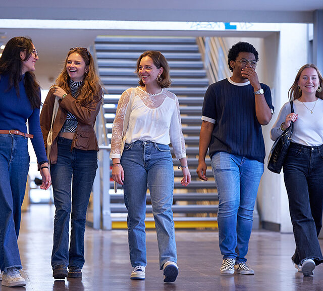 Admissions en second cycle - ESTRI - School for international careers