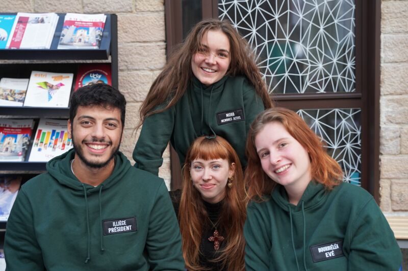 Concours des associations et initiatives étudiantes 2023 - ESTRI ...