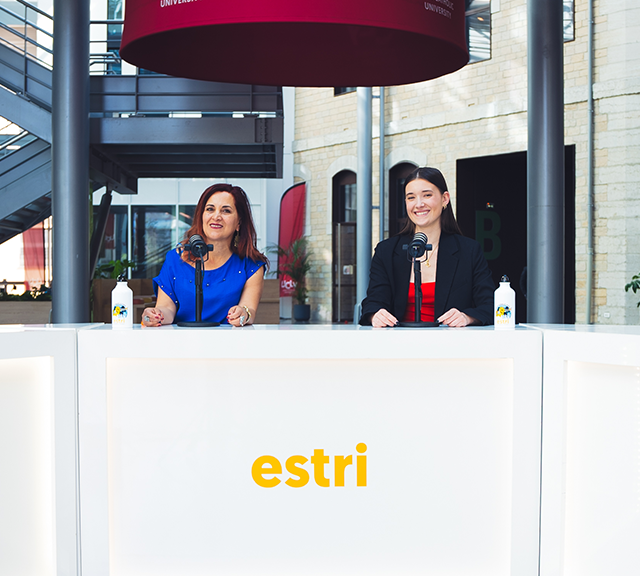 LIVE : Tout savoir sur nos formations de niveau Master - ESTRI - School ...